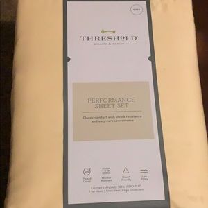 Threshold | Bedding | Performance Sheet Set Solids 40 Thread Count ...